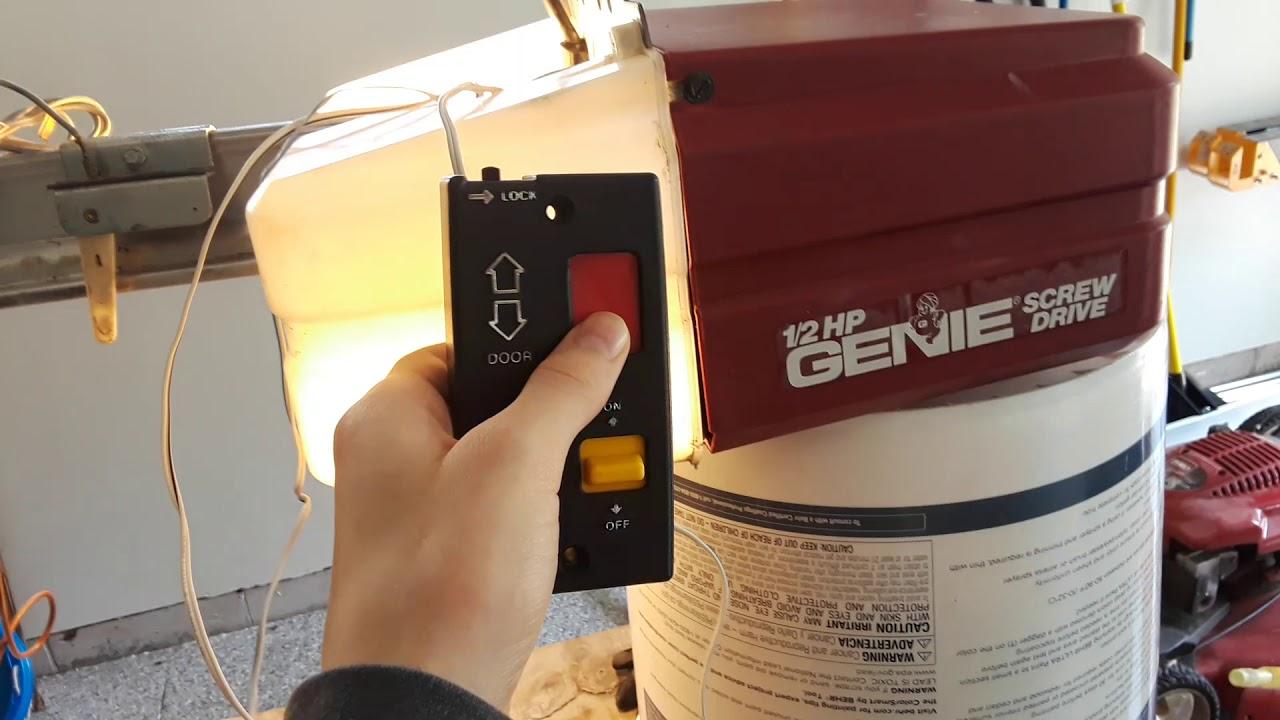 Genie Screw Drive Garage Door Opener Sensor Blinks 4 Times: Causes and ...
